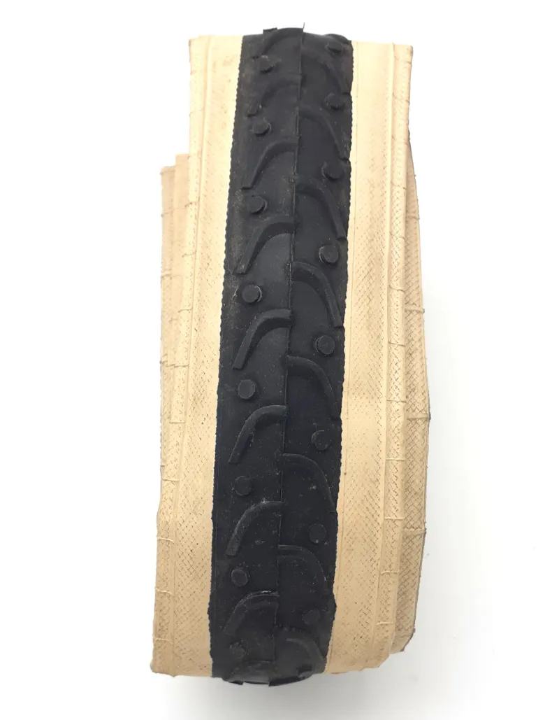 Michelin Hi-Lite Cross 28c Tyre in Light Tan Side Wall NOS