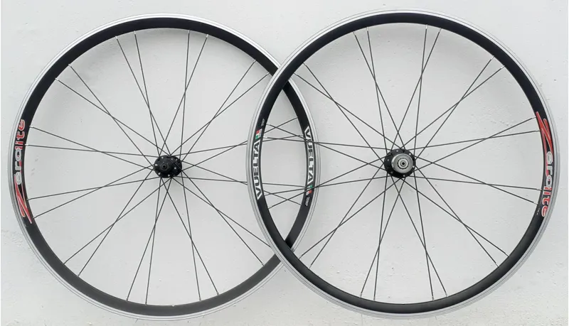 Vuelta Zerolite fits Campagnolo Wheel Set in Black Shop Soiled